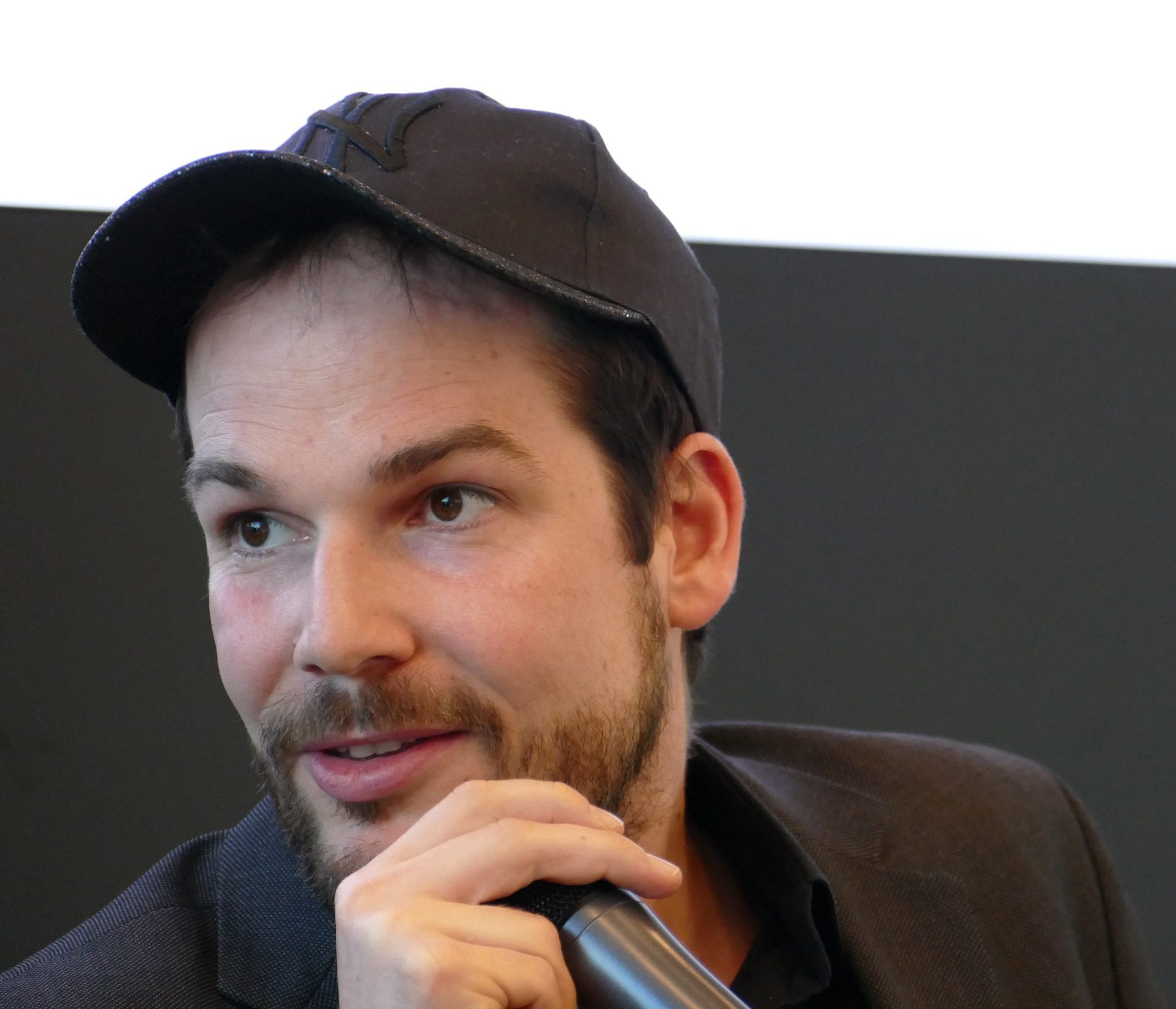„Gegenwartsbewältigung“ – Max Czollek - Migrationsgeschichten